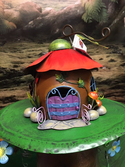 Poppy Fairy House – Finding Fairies